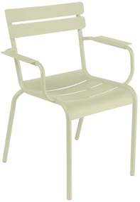 OnaDnes -20% Světle zelená kovová zahradní židle Fermob Luxembourg s područkami