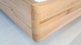 Dřevěná Postel Postelia SAVONA, 160x200 cm, Buk jádrový o šíři masivu 4 cm