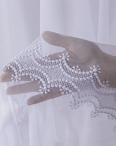 Záclona voálová jednoduchá s řasící páskou barva bílá látka poloprůhledná, pletený vzor, vzorované