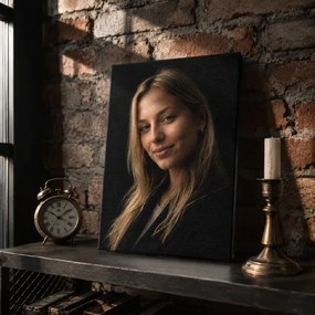 Dark Moody Studio – Dramatický studiový portrét na plátně z vaší fotky