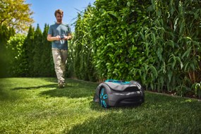 GARDENA Robotická sekačka smart SILENO sense 400 m2
