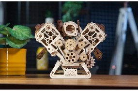 Ugears 3D dřevěné mechanické puzzle Motor V8
