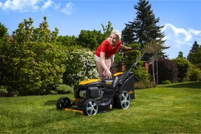 Benzínová sekačka na trávu Riwall PRO RPM 5155 PRO 4v1 s pojezdem