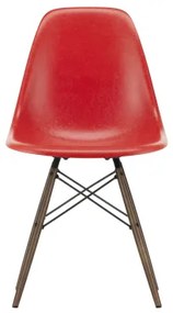 Eames Fiberglass chair DSW tmavě lakovaný javor červená Vitra