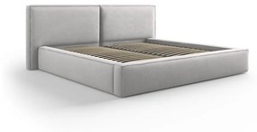 Světle šedá čalouněná dvoulůžková postel s úložným prostorem a roštem 200x200 cm Arendal – Cosmopolitan Design