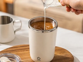 Verk Group Samomíchací hrnek 350 ml, ocelový termos na studené i horké nápoje, s usb a šňůrkou