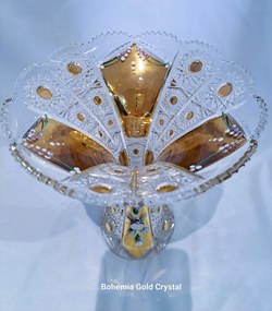 Váza tanečnice zdobená zlatem, smaltem a brusem 20.5 cm