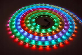 BERGE Digitální pásek LED - RGB - IP20 - 5m - duhový efekt