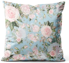 Dekorační velurový polštář Prchavý obraz - kompozice růží ve stylu cottagecore na modrém pozadí