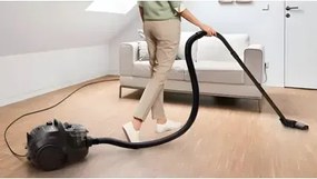 BOSCH BGC21X300 / Bezsáčkový vysavač / 550 W / HEPA / rádius 10 m