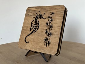 Li-Go "Mořský koník" lampa 19x19 cm provedení povrchu: dub