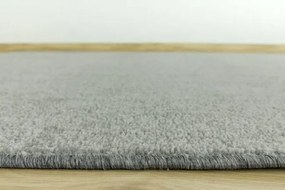 Metrážový koberec Dynasty 79 světle šedý