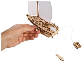 Ugears 3D dřevěné mechanické puzzle Jachta The Ocean Beauty