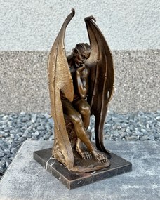 Bronzová socha -  Zadumaný Satan soška démona