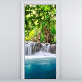 Fototapeta na dveře - Vodopád s modrou hladinou (95x205cm)