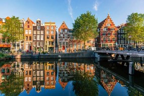 Umělecká fotografie Old historic Dutch houses reflecting in, Alexander Spatari, (40 x 26.7 cm)