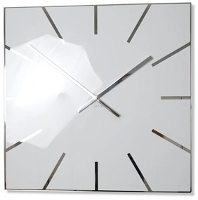 Elegantní čtvercové hodiny v bílé barvě