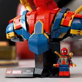 LEGO® Marvel 76326 Busta Iron Spider-Mana / Počet dílků: 379 / od 18 l