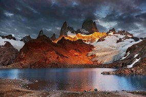 DIMEX | Vliesová fototapeta Fitz Roy, Argentina MS-5-1958 | 375 x 250 cm| modrá, červená, bílá