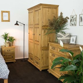 Massive home | Šatní skříň Corona I - výběr moření B – vpravo 3 police, vlevo šatní tyč