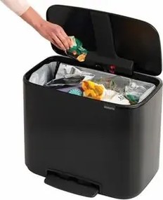 Brabantia Bo Pedálový odpadkový koš 36 L černá / 54 x 44 x 36.3 cm