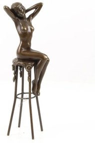 Soška bronzová socha Nahá žena na židli
