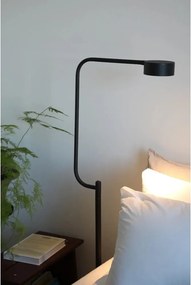 Černá LED stmívatelná stojací lampa s kovovým stínidlem (výška 130 cm) Hugo – Markslöjd