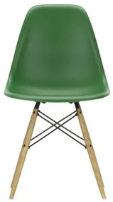 Eames Plastic Chair DSW medový jasan zelená černé na koberec Vitra