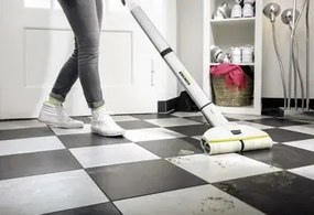Kärcher EWM 2 (1.056-310.0) / Elektrický mop / 7.2V / šířka 300 mm / 3