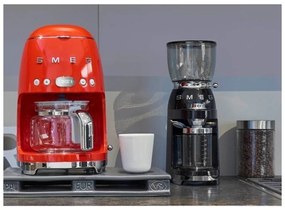 Kávovar na filtrovanou kávu 1,4l Smeg 50´s Retro Style, červený