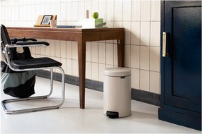 Béžový nášlapný ocelový odpadkový koš 12 l NewIcon – Brabantia