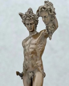 Bronzová socha soška - Perseus a Meduza