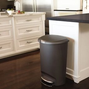 Půlkulatý pedálový koš 50 l, šedý plast, šedá