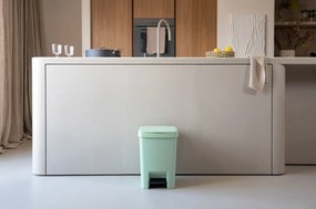 Brabantia Pedálový koš StepUp 25L světle zelený