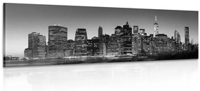 Obraz centrum New Yorku v černobílém provedení - 150x50 cm