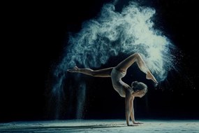 Fototapeta Gymnastka Během Představení Samolepící tapety 254x184