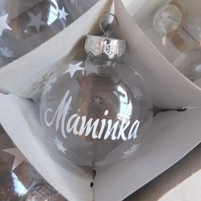 PLASTOVÁ vánoční baňka se jménem 8 cm - bílé písmo