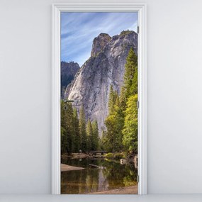 Fototapeta na dveře - Pod Yosemite skálou (95x205cm)