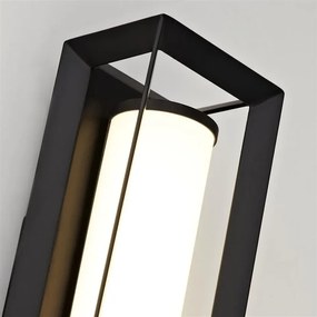Hranaté koupelnové svítidlo Searchlight Chaplin 74304-1BK