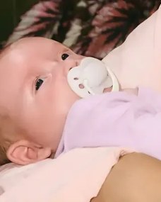 Tommee Tippee Newborn Girl / Silikonový dudlík / 0-2 m / 2 ks