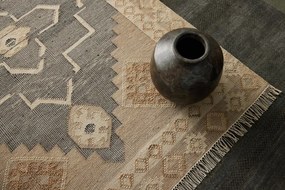 Diamond Carpets India, Ručně vázaný kusový koberec Heriz Wood DE 2005 Grey Mix, 140x200, béžová, chodba / předsíň