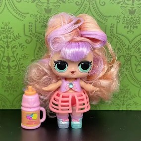 L.O.L. Surprise Doll exkluzivní panenky s příslušenstvím - 1 ks Barva: modrá