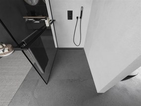 Mexen Kioto+, sprchová zástěna s poličkou a držákem na ručníky 110 x 200 cm, 8mm sklo čiré sklo vzor černý rám, černý profil, 800-110-121-70-70