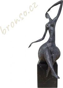Bronzová socha ženy – Moderní abstraktní umění pro interiér