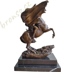 Napoleon na koni – bronzová socha, Napoleon překonávající Alpy