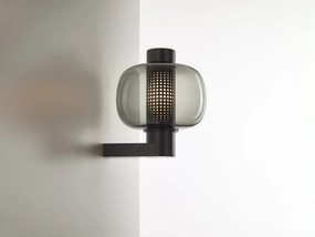 Venkovní i interiérová designová lampa Brokis Bonbori Wall up PC1251 Povrch Montury: kov - černý matný komaxit (CCS846), Barva skla: šedá kouřová - transparentní sklo (CGC516), Stmívání: CASAMBI CBU-TED (CEDV2855)