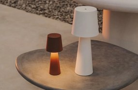 OnaDnes -20% Mátově zelená kovová zahradní stolní LED lampa Kave Home Arenys S