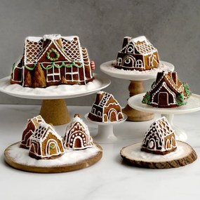 Nordic Ware Hliníková forma na 6 mini bábovek Cozy Village Pan