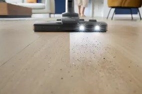 Philips 8000 series XD8122/10 černá / Sáčkový vysavač / 900 W / 75 dB