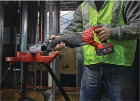 Aku pila ocaska Milwaukee M18BSX-402C